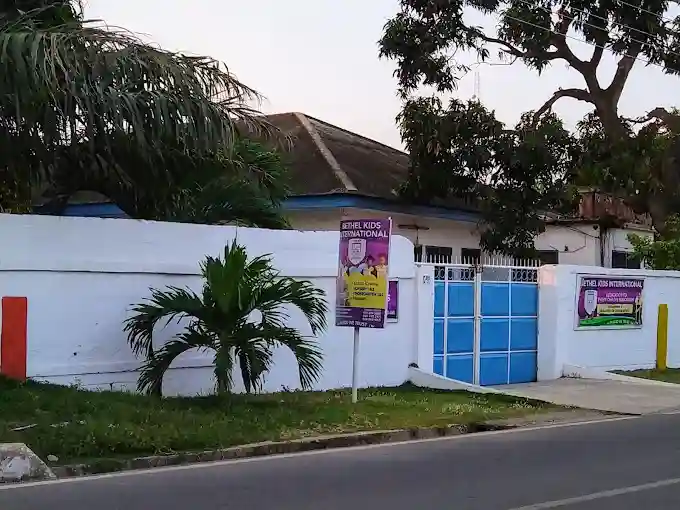 Springing Stars Montessori Preschool - Creche in Aslyum Down,, Greater ...